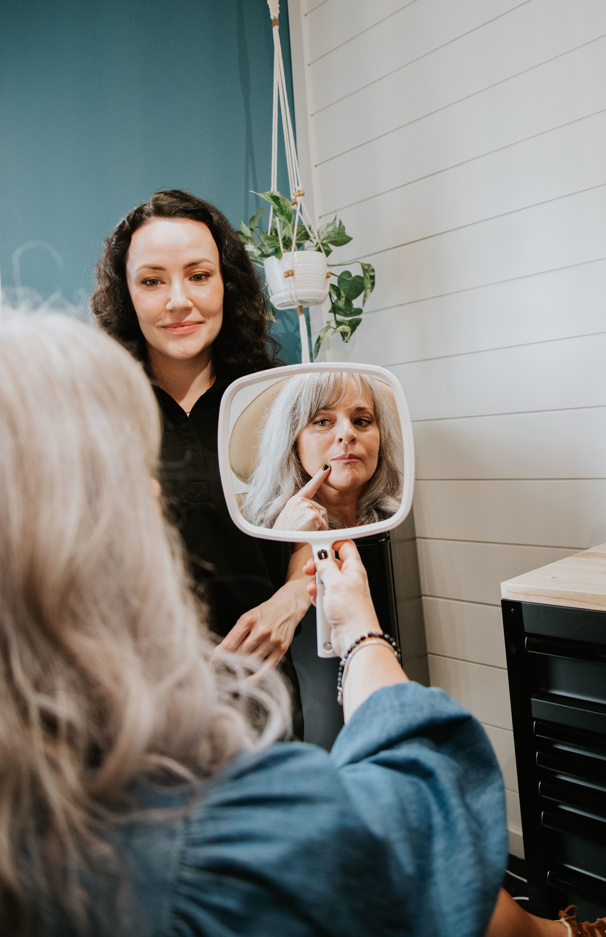 Effective Approaches to Dry Skin: Hydration and Treatment | Medical ...